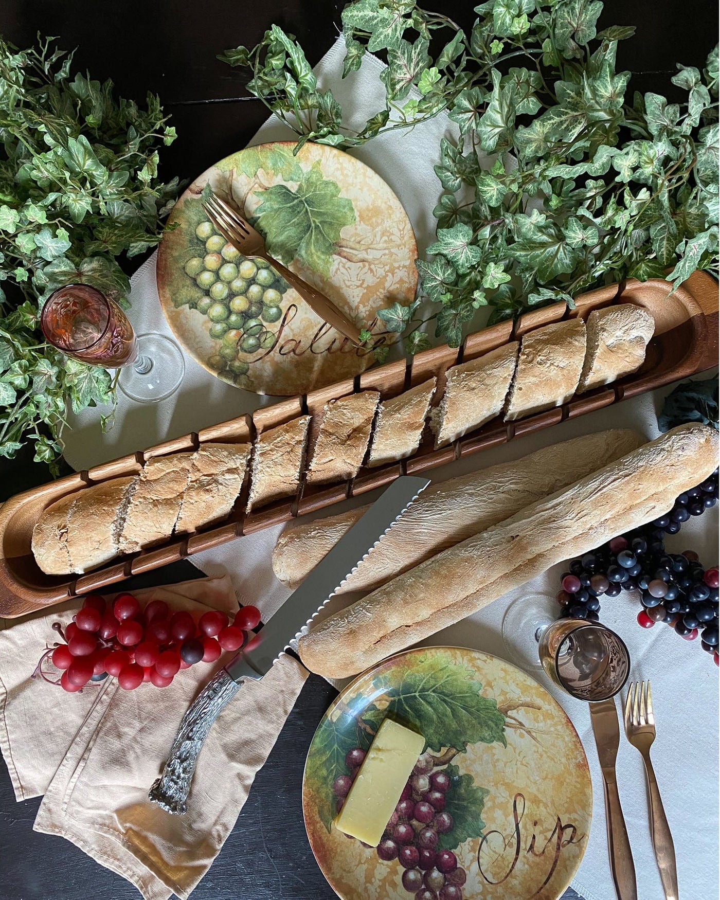 High-Quality Antler Bread Knife in Lodge Style Perfect for Country ...